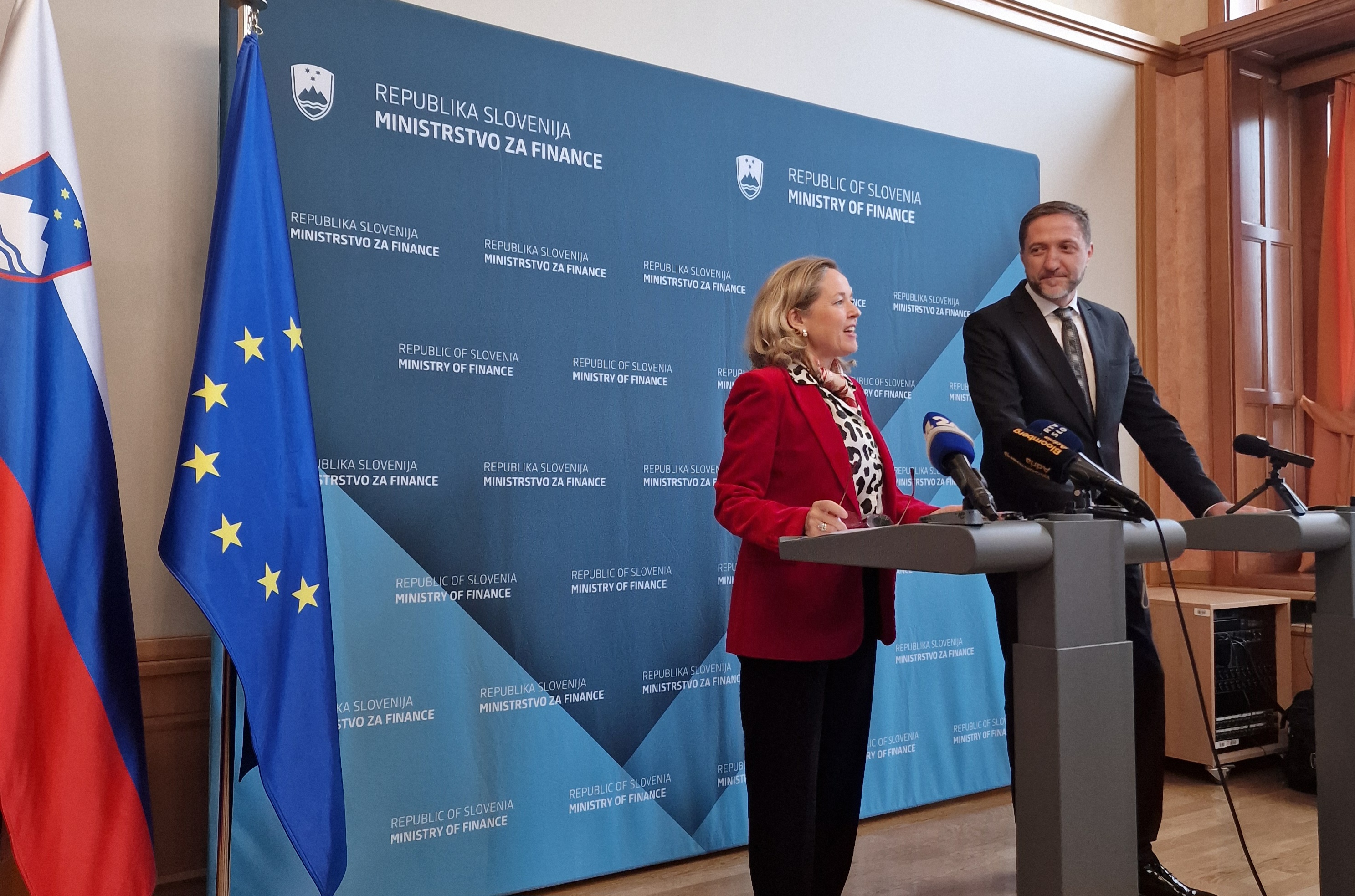 Minister Boštjančič na obisku gostil predsednico Evropske investicijske ...