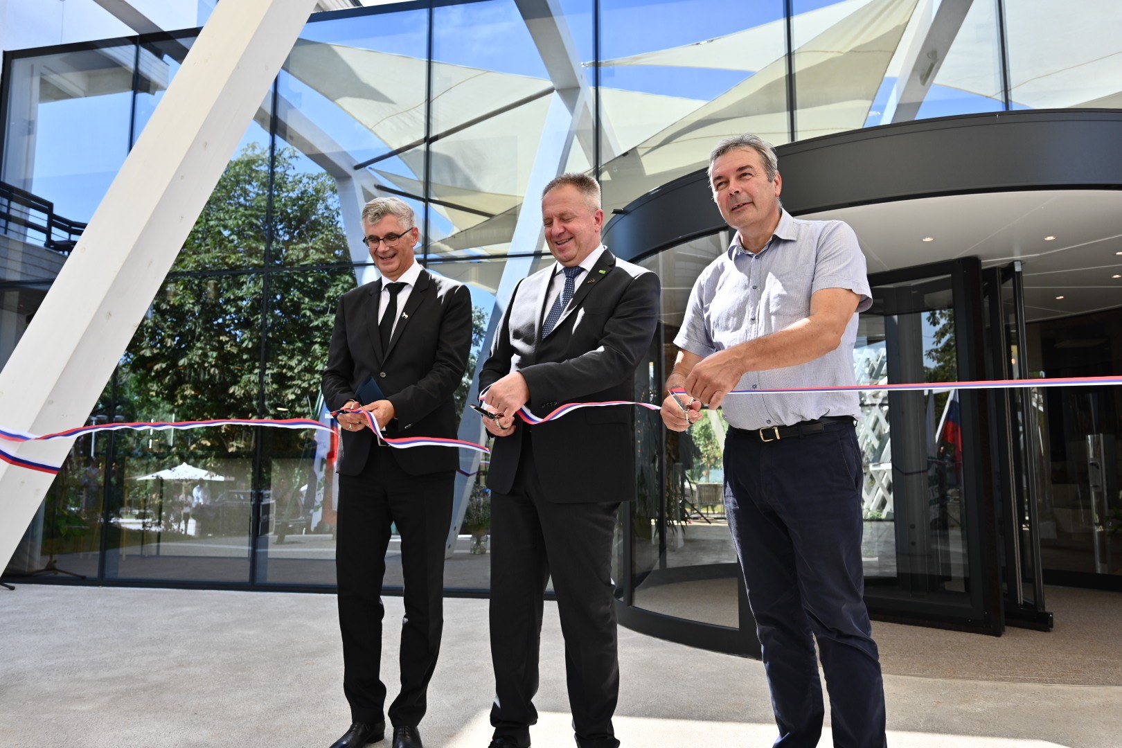 Zasijal je nov biser Krasa in Slovenije | GOV.SI