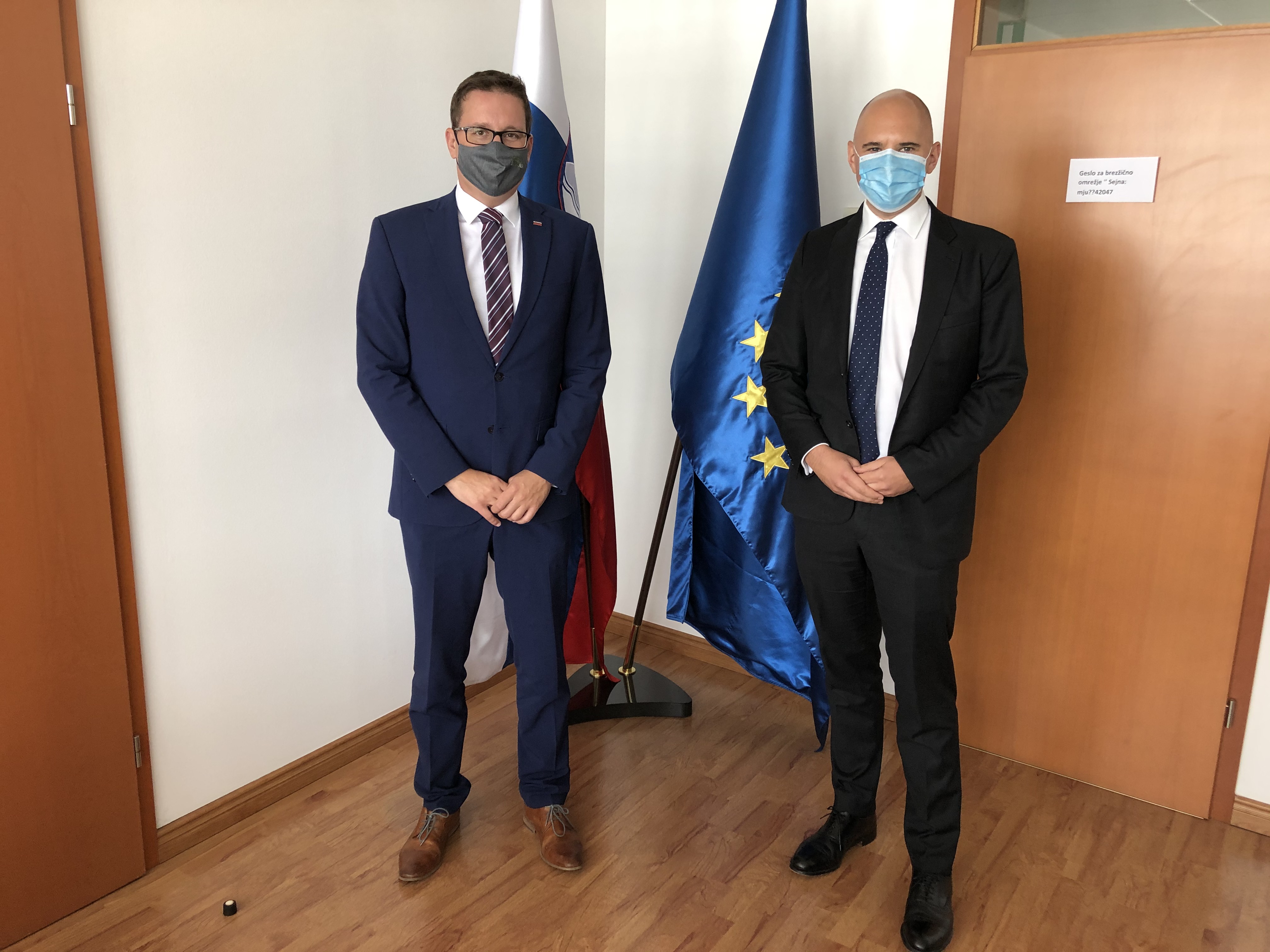 Minister Koritnik met with Chargé d'Affaires of British Embassy in ...