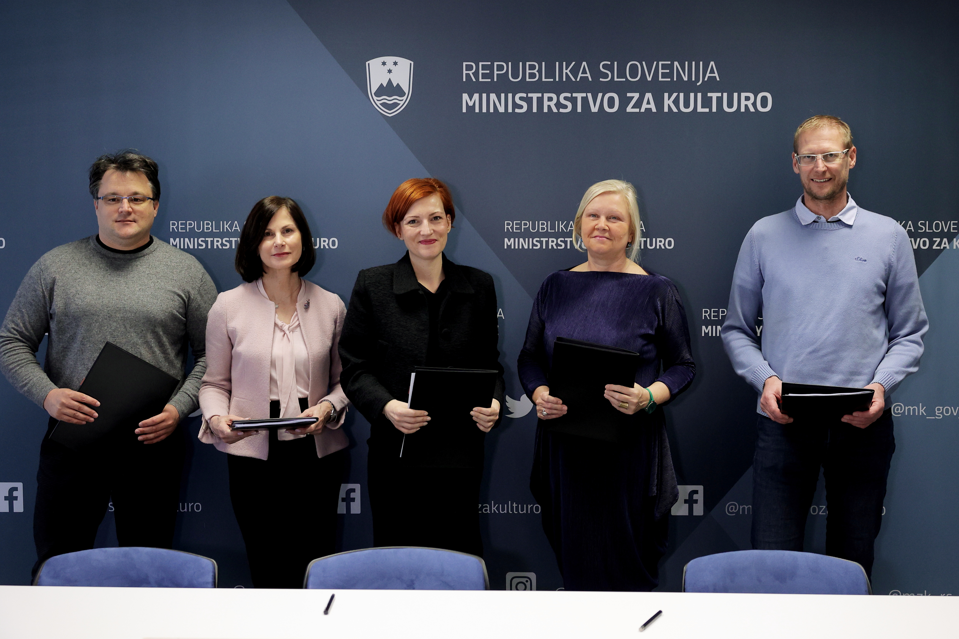 Ministrstvo za kulturo in RTV Slovenija podpisala pogodbo o samodejnem ...