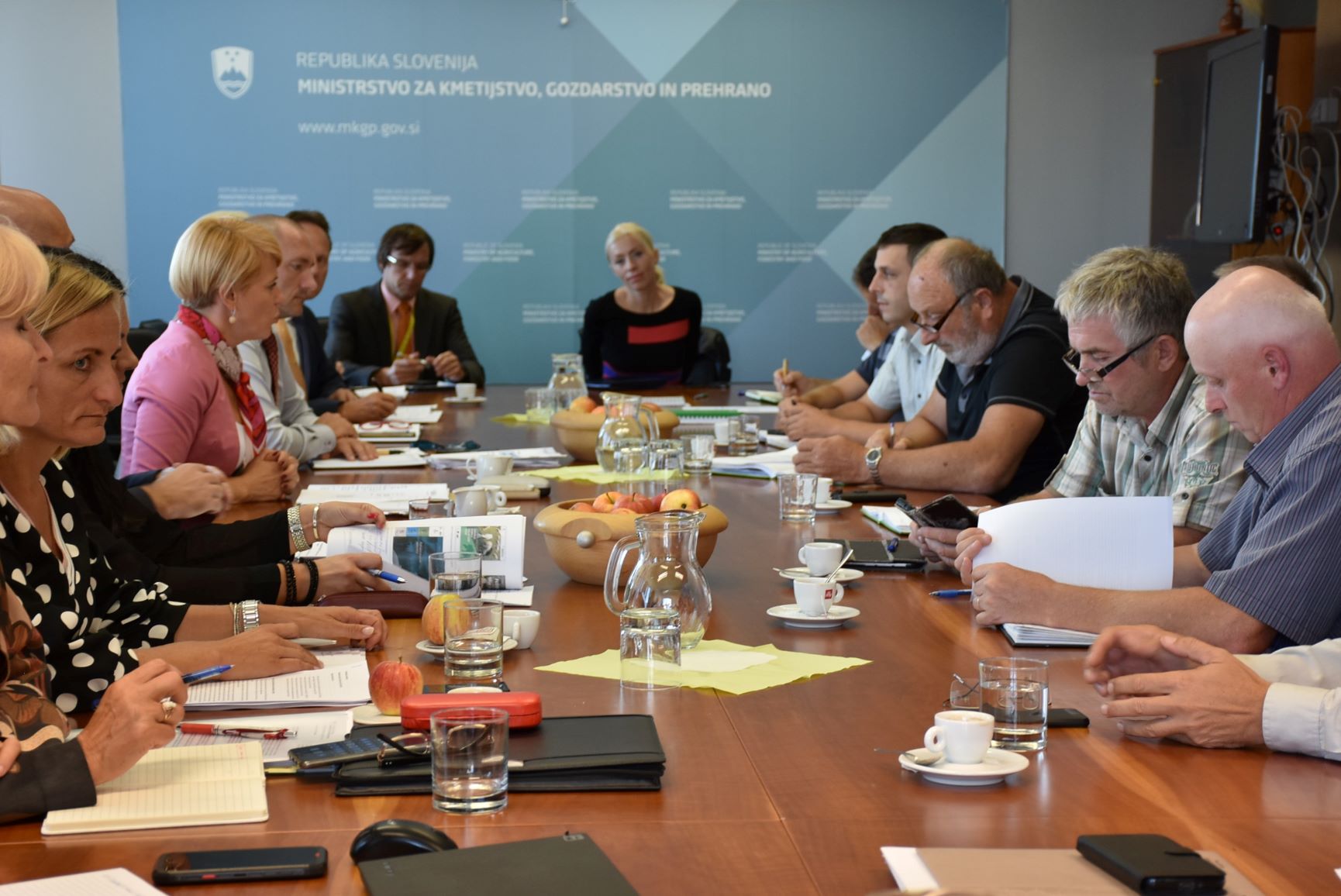 Ministra dr. Aleksandra Pivec in Simon Zajc o konkretnih rešitvah za ...