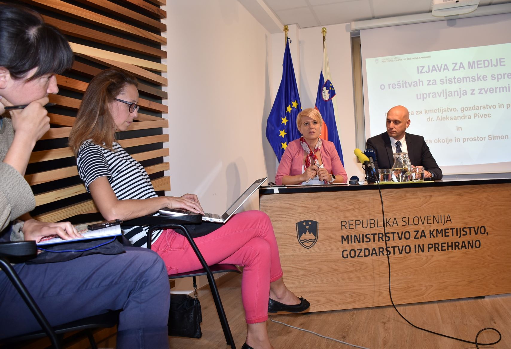 Ministra dr. Aleksandra Pivec in Simon Zajc o konkretnih rešitvah za ...