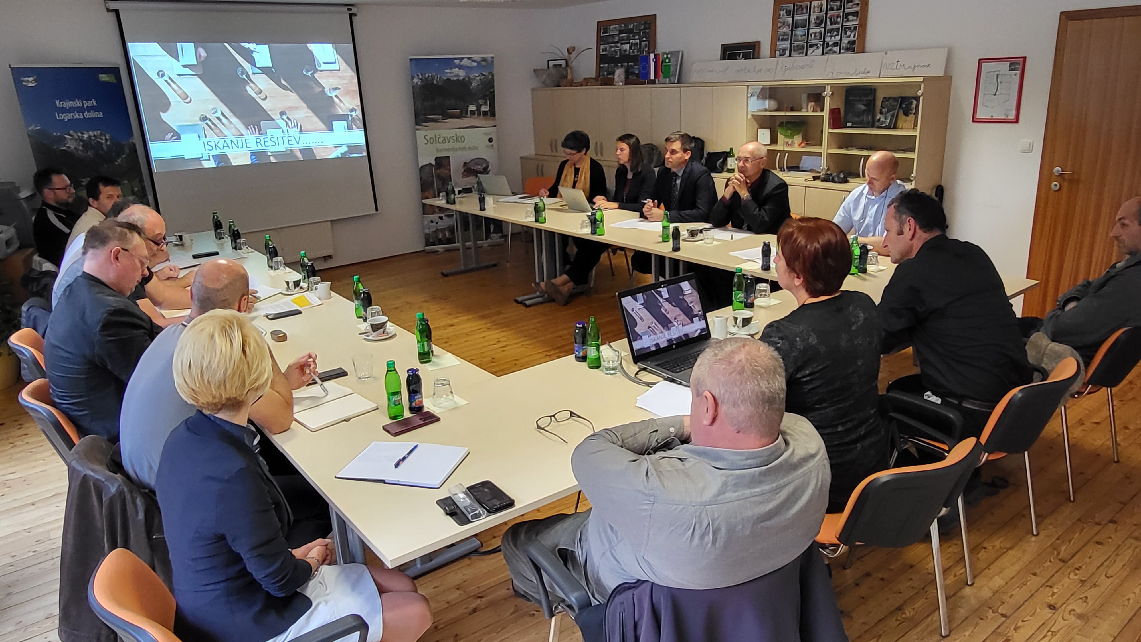 Državni sekretar Krajčič na sestanku o problematiki velikih zveri v ...