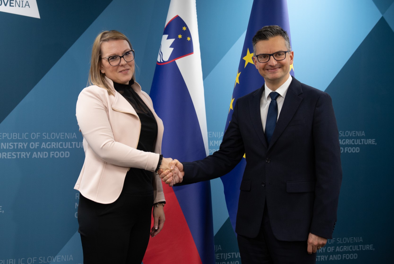 Vodenje Ministrstva za kmetijstvo, gozdarstvo in prehrano prevzela Mateja Čalušić | GOV.SI