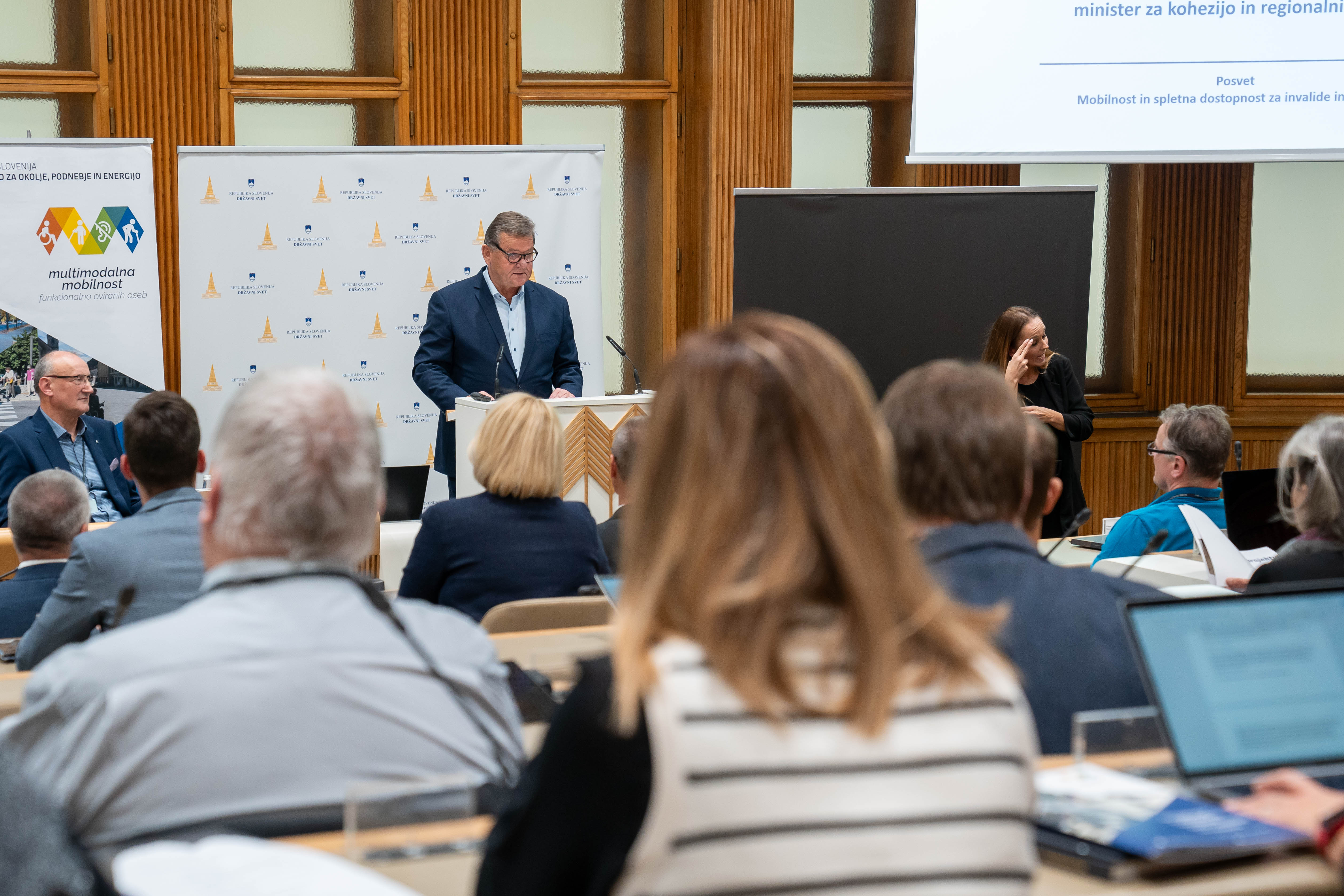 Panel discussion Mobility and web accessibility for people with ...