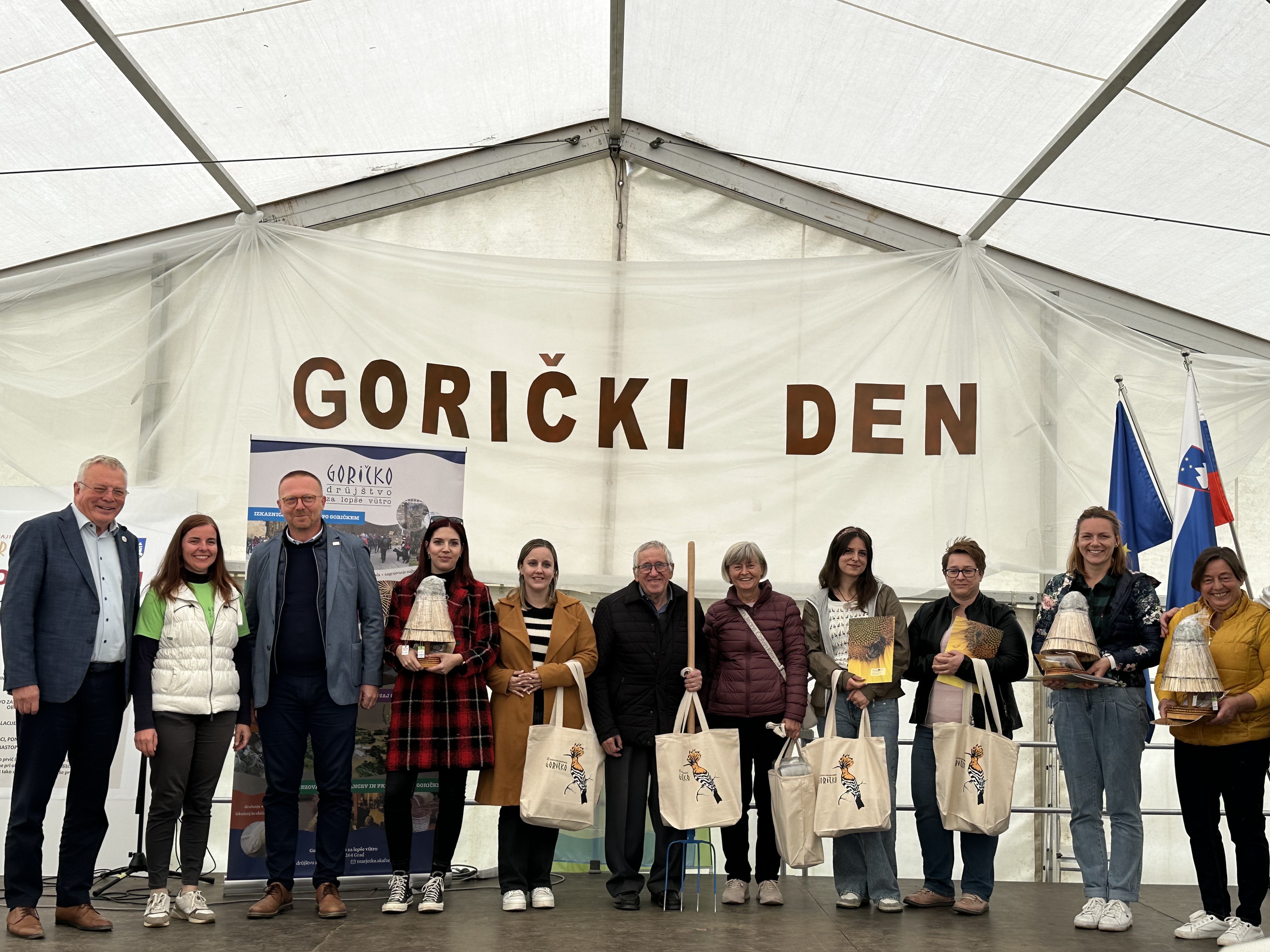 Minister Novak na obisku Goričkega: podpis pogodbe za obnovo gradu Grad ...