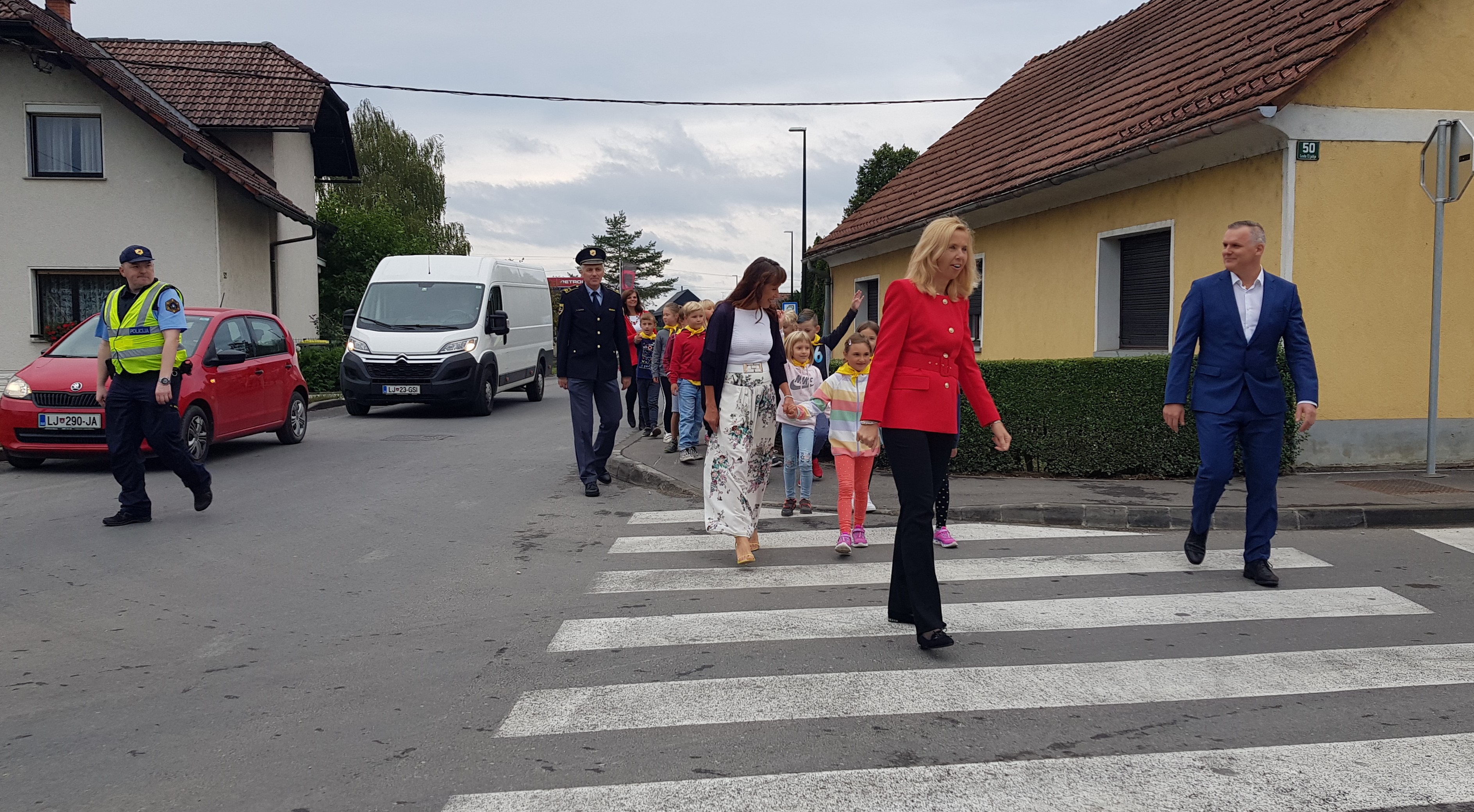 Ministrica Bobnar: Z odgovornim ravnanjem v prometu bodimo zgled ...