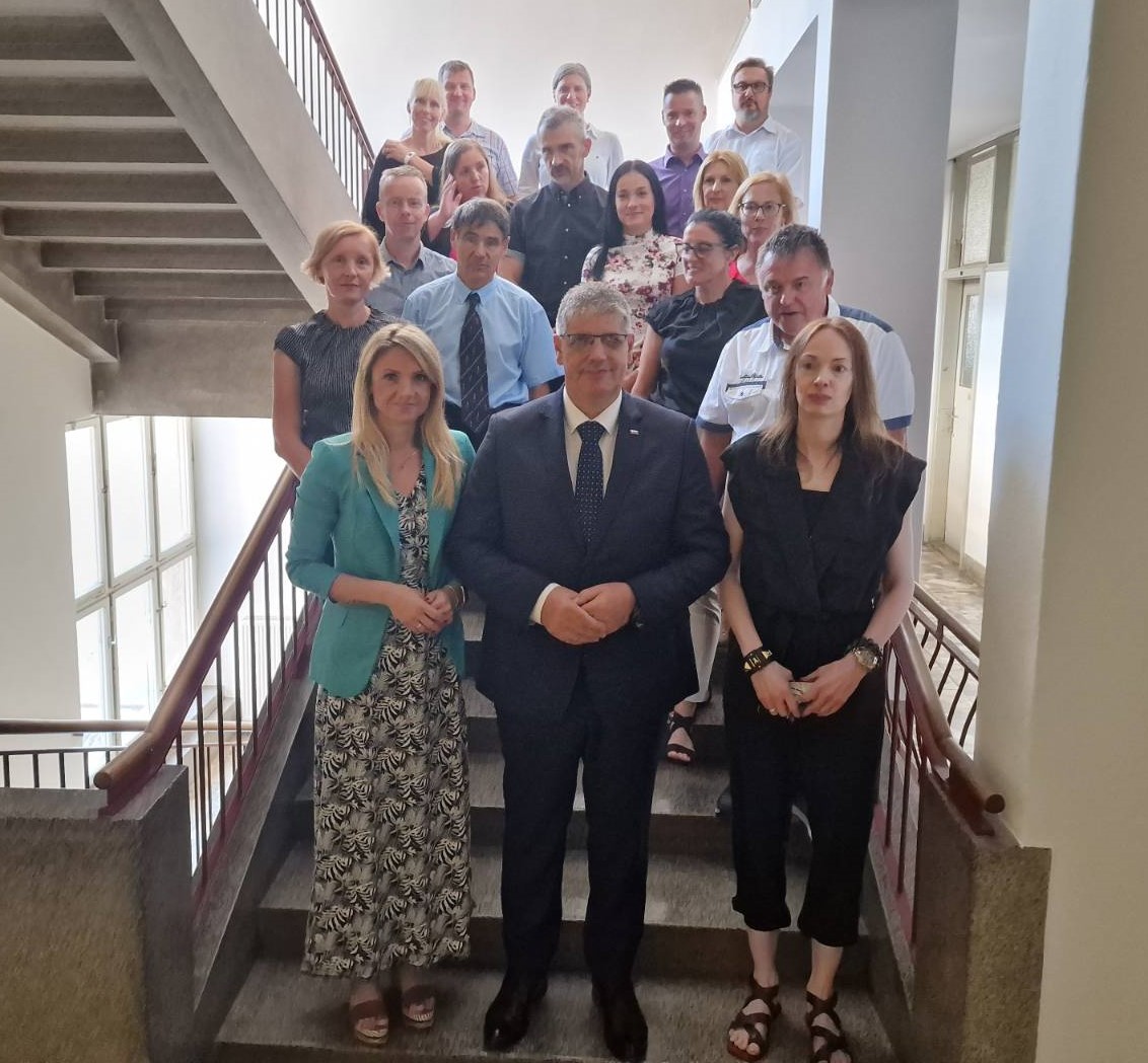 Ogled novih prostorov Inšpektorata Republike Slovenije za notranje ...