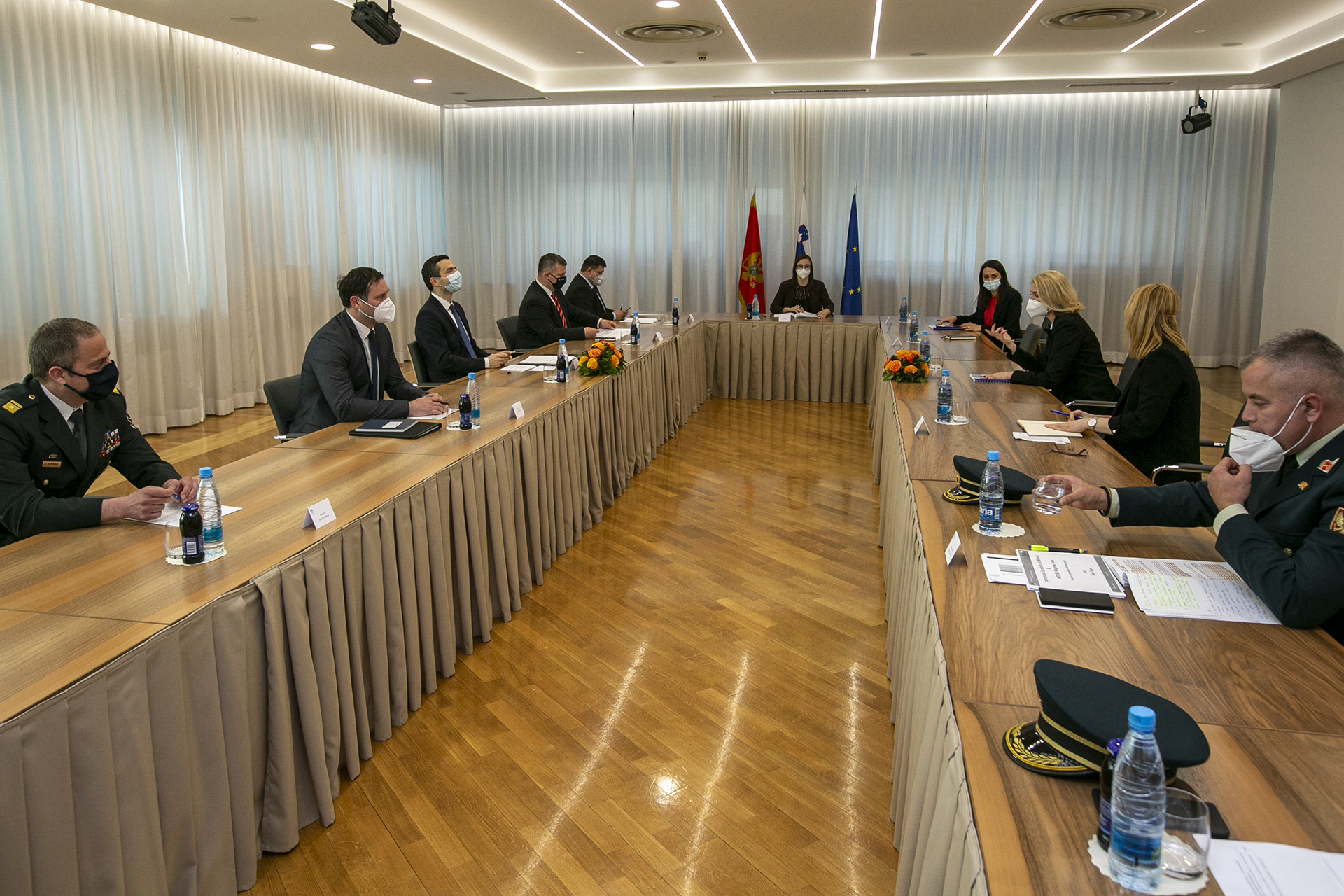 V Sloveniji je na uradnem obisku ministrica za obrambo Črne gore ...