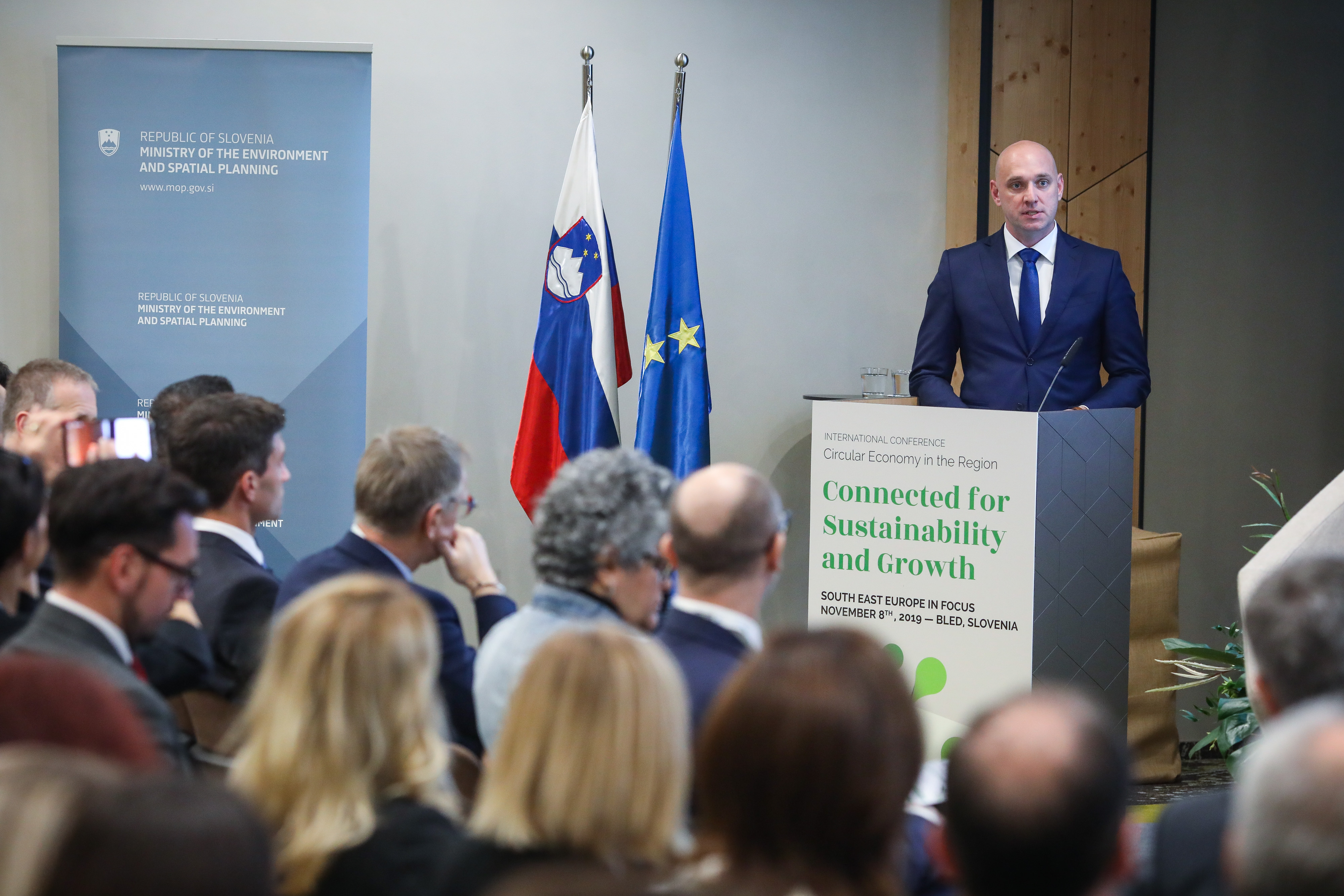 Minister Simon Zajc: »Krožno gospodarstvo mora postati nov model, če ...