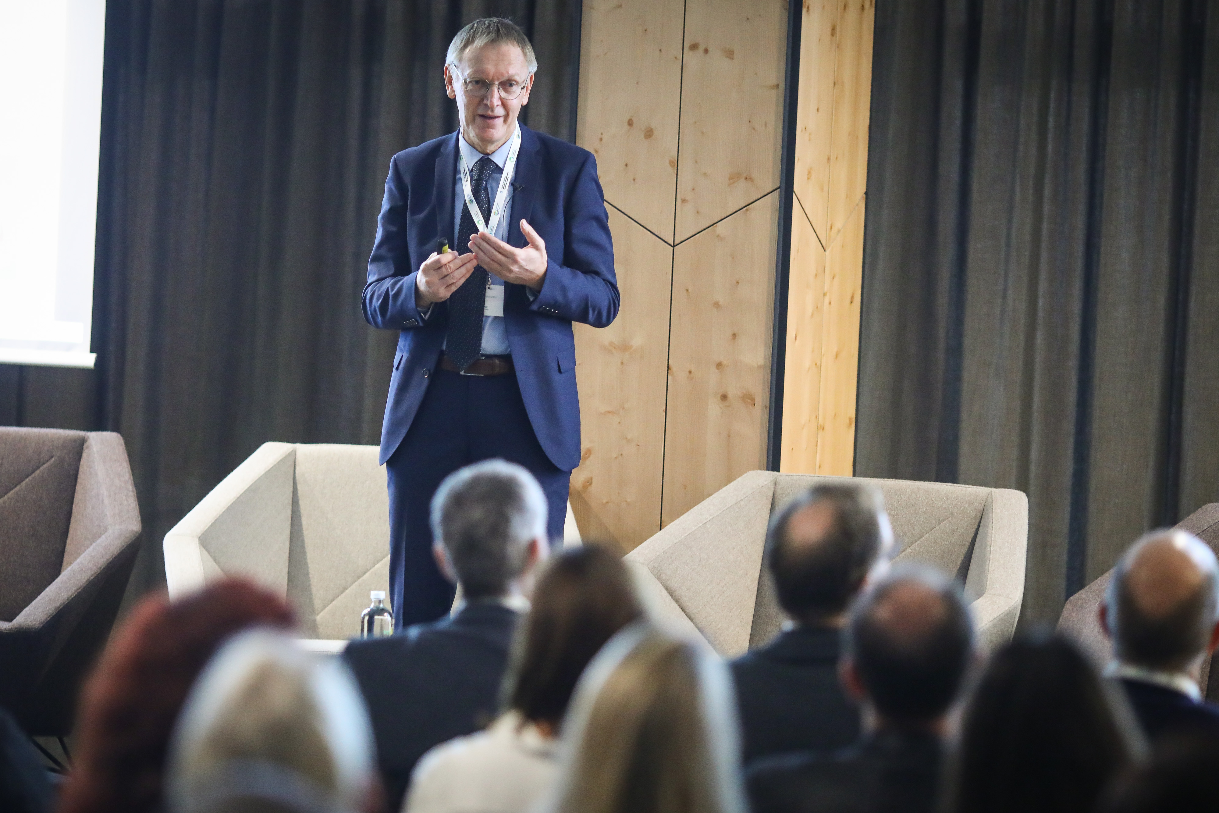 Minister Simon Zajc: »Krožno gospodarstvo mora postati nov model, če ...