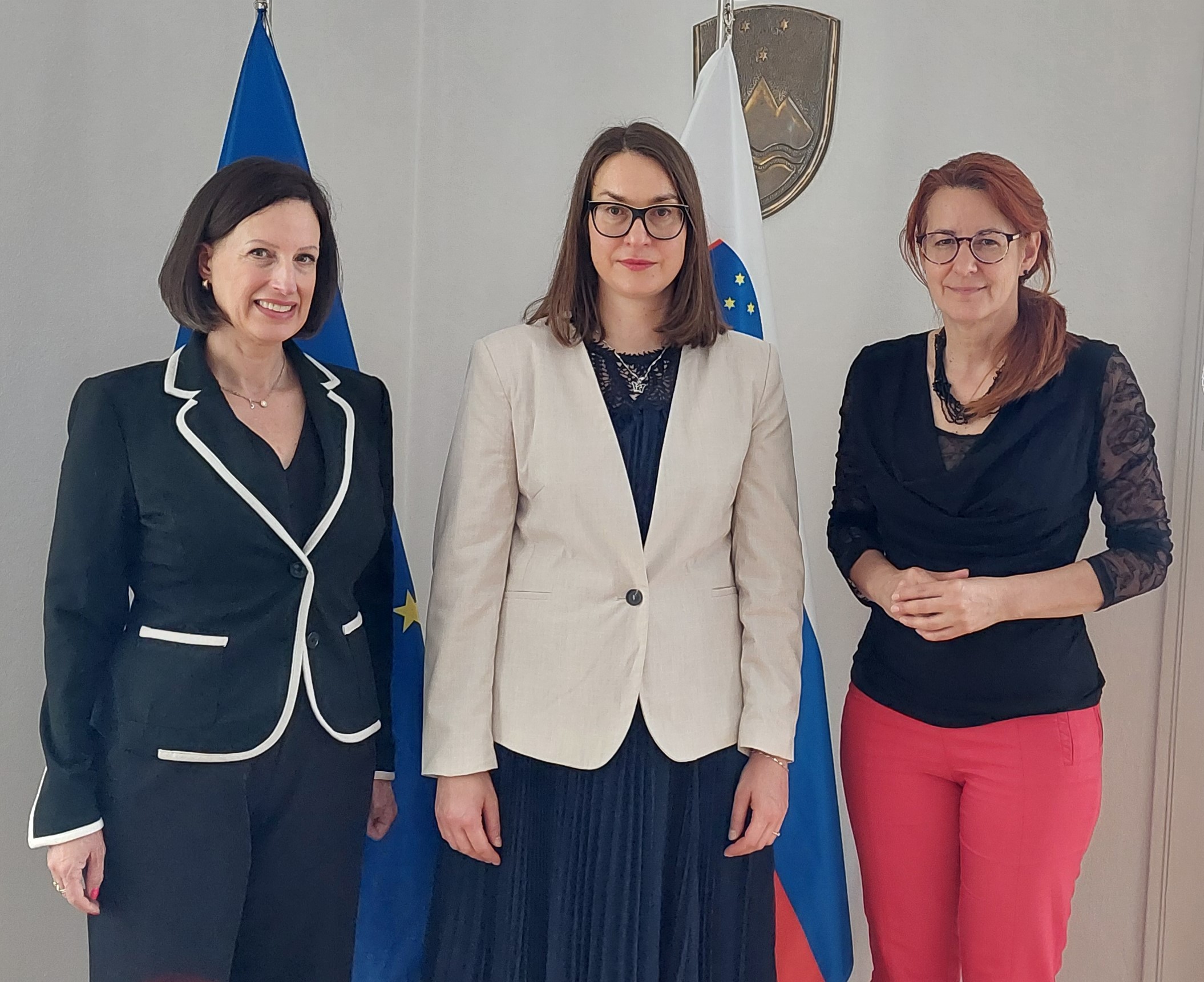 Ministrica Katič sprejela sodnico na Splošnem sodišču EU dr. Majo Brkan ...