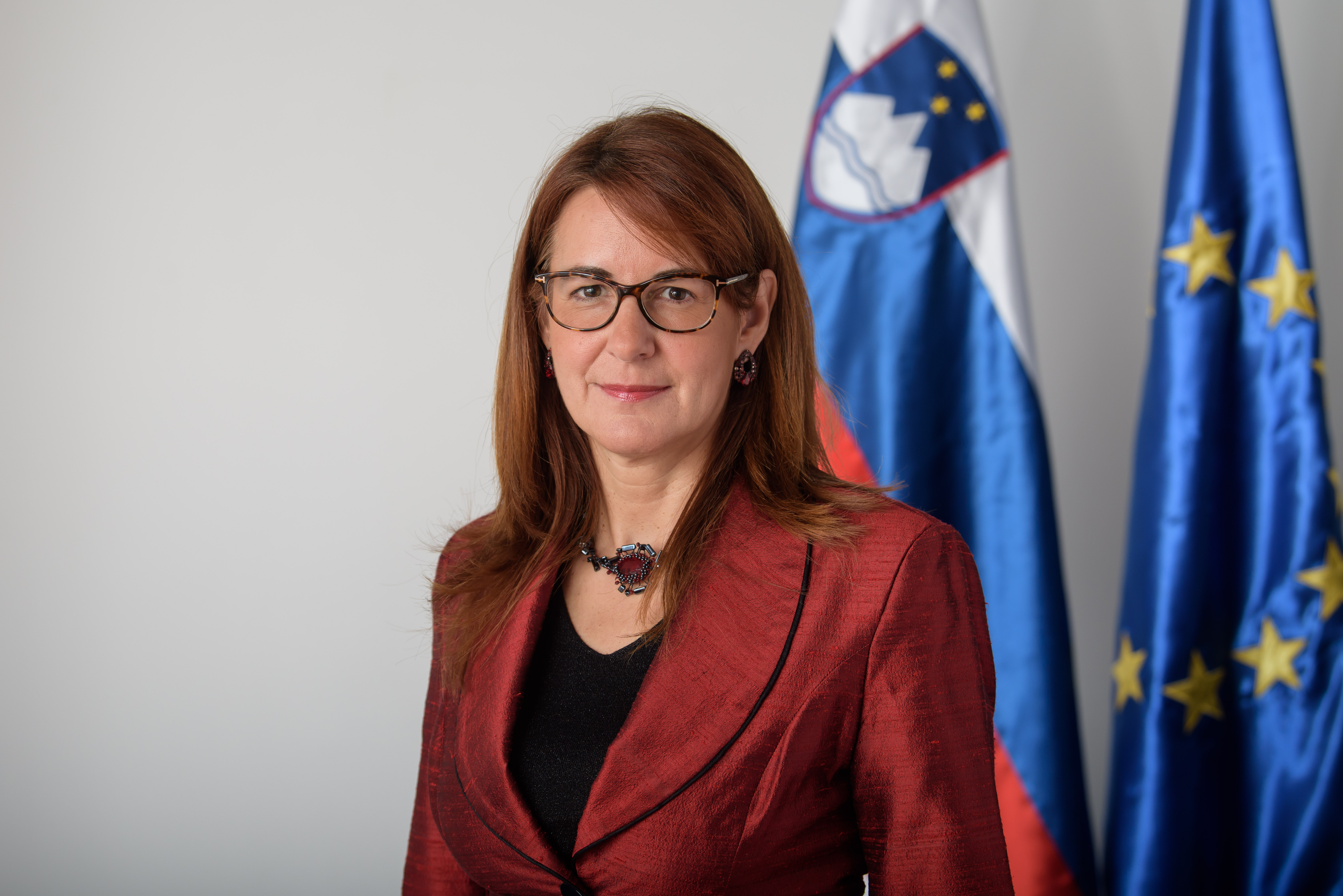 Poslanica ministrice Katič ob mednarodnem dnevu človekovih pravic | GOV.SI