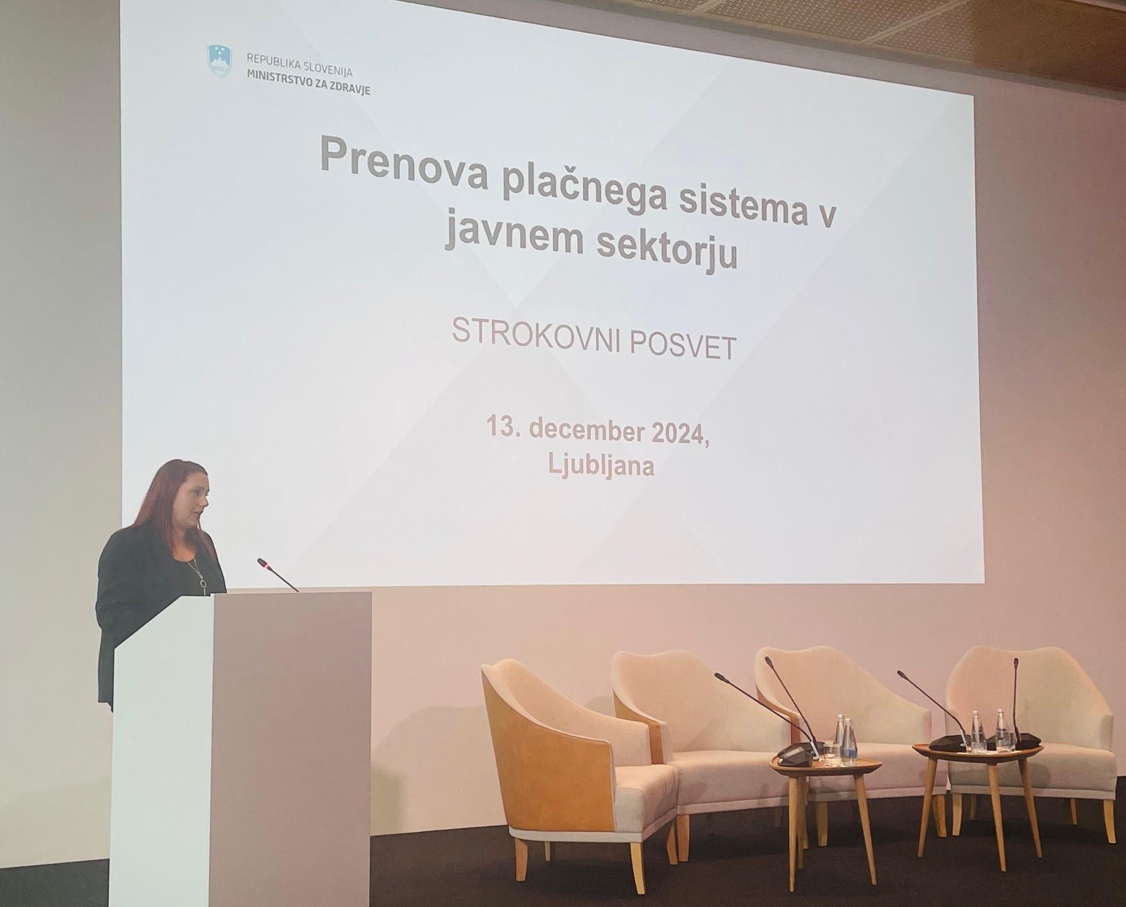 Javnim zdravstvenim zavodom smo predstavili nov plačni sistem | GOV.SI