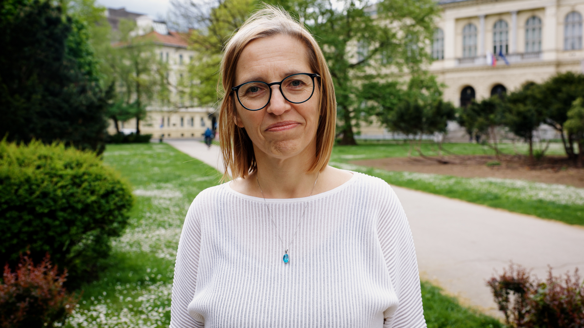 Poslanica ministrice za zdravje dr. Valentine Prevolnik Rupel ob svetovnem dnevu Zemlje | GOV.SI