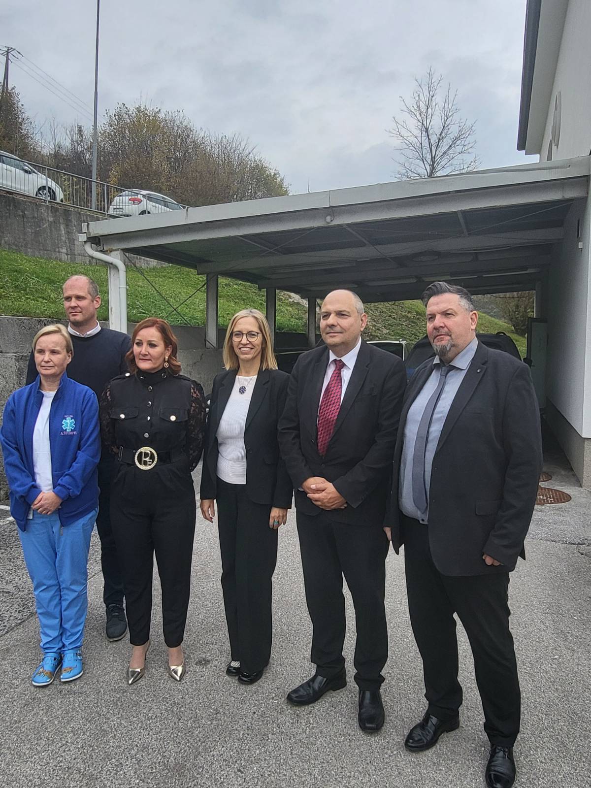 Ministrica za zdravje na delovnem obisku v Splošni bolnišnici Trbovlje | GOV.SI