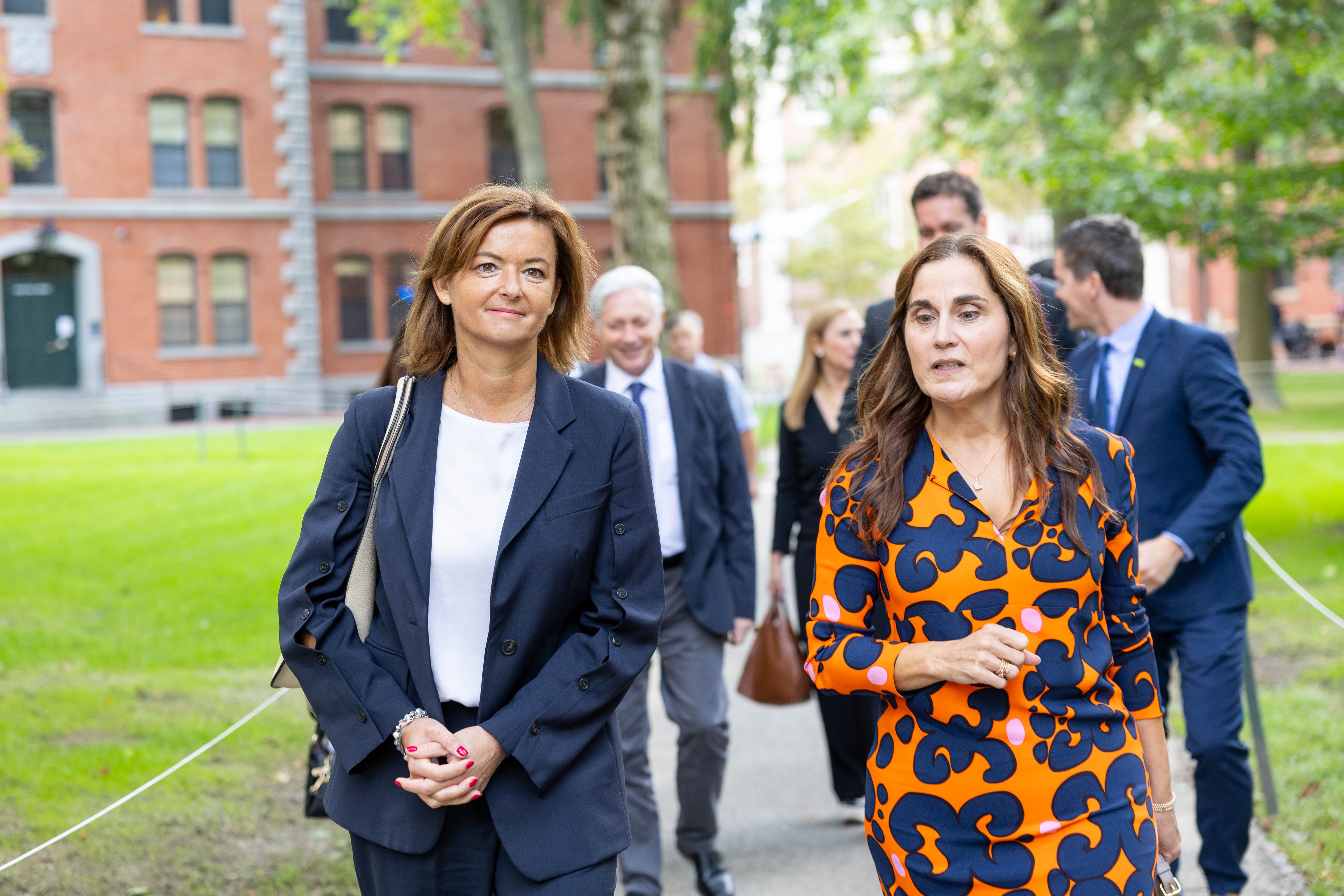 Ministrica Fajon na Univerzi Harvard predavala o vlogi Slovenije v ... Ministrica Fajon na Univerzi Harvard predavala o vlogi Slovenije v ...