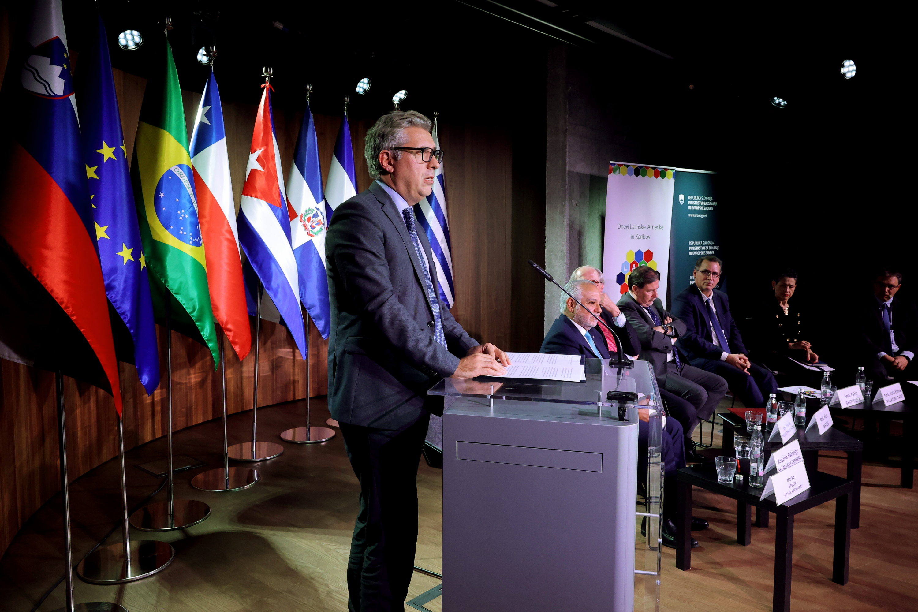 Strengthening the role of Latin America and the Caribbean in the new ...