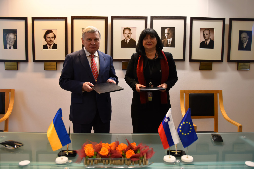 Namenili bomo humanitarno pomoč za nakup še enega reševalnega vozila za ...