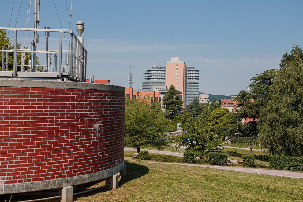 Odprtje prenovljenega merilnega mesta za kakovost zraka v Novi Gorici ...