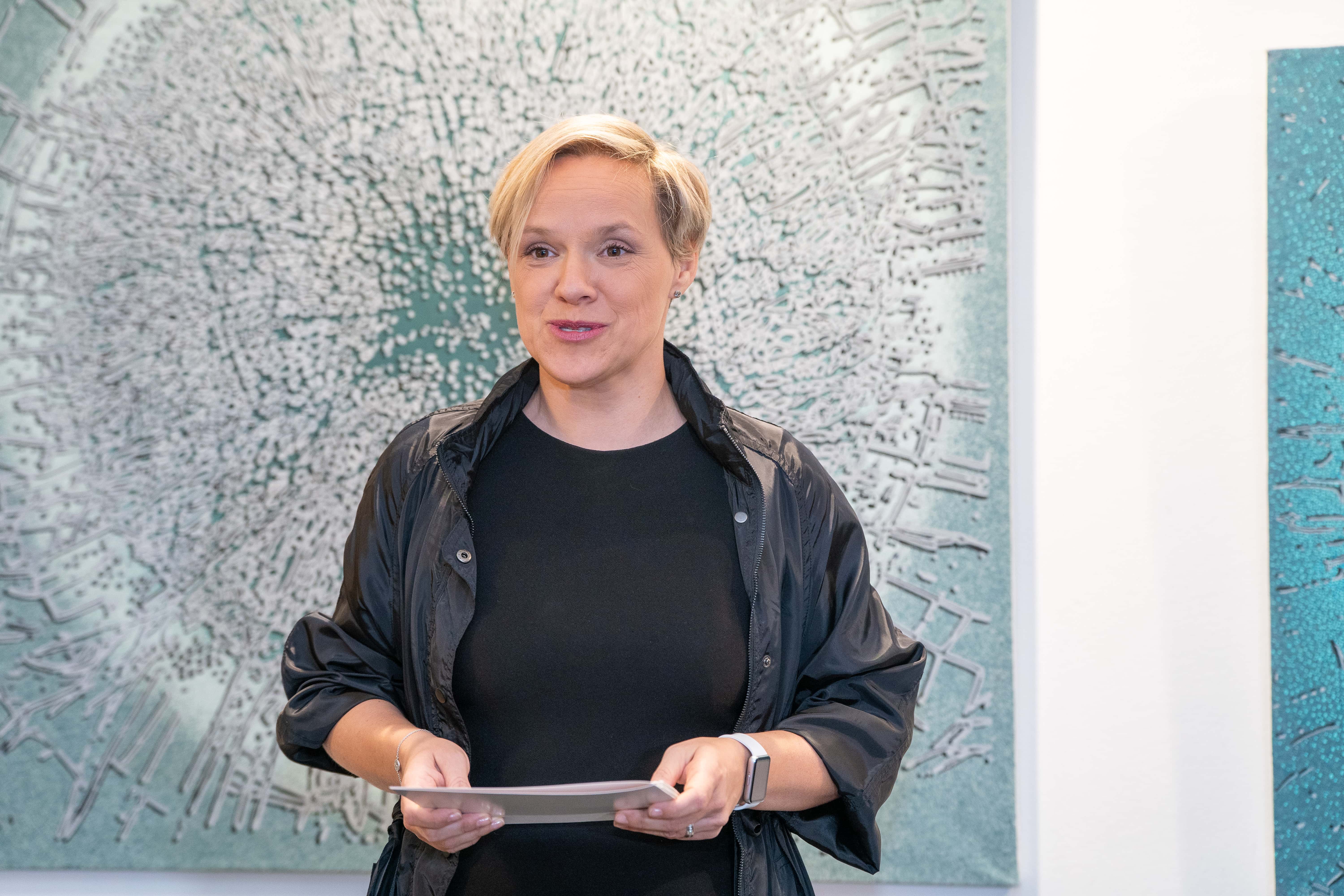 Odprtje 27. umetniške razstave iz niza Okno k sosedu | GOV.SI