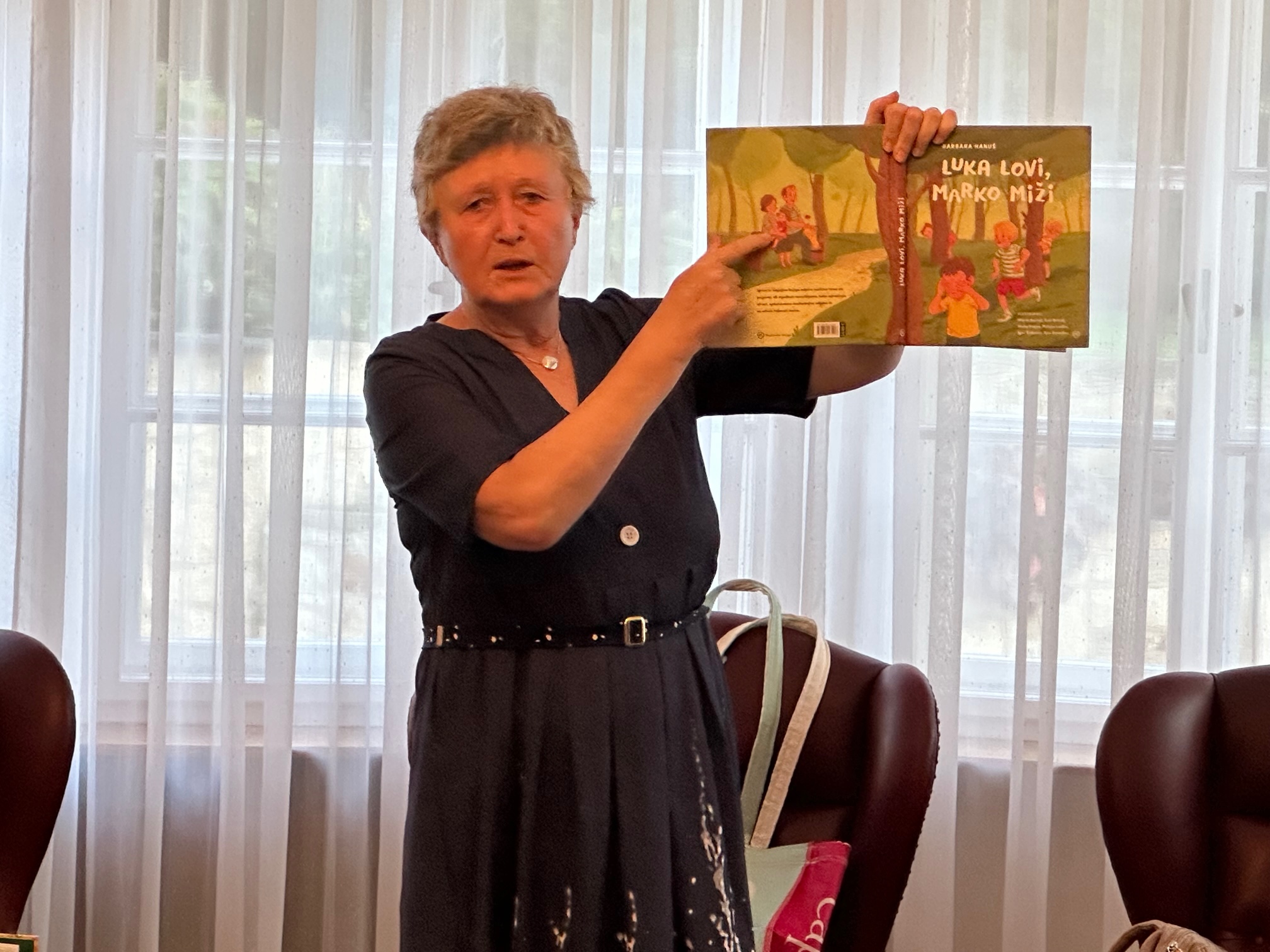 Dopolnilni pouk slovenskega jezika v Pragi s pisateljico Barbaro Hanuš ...