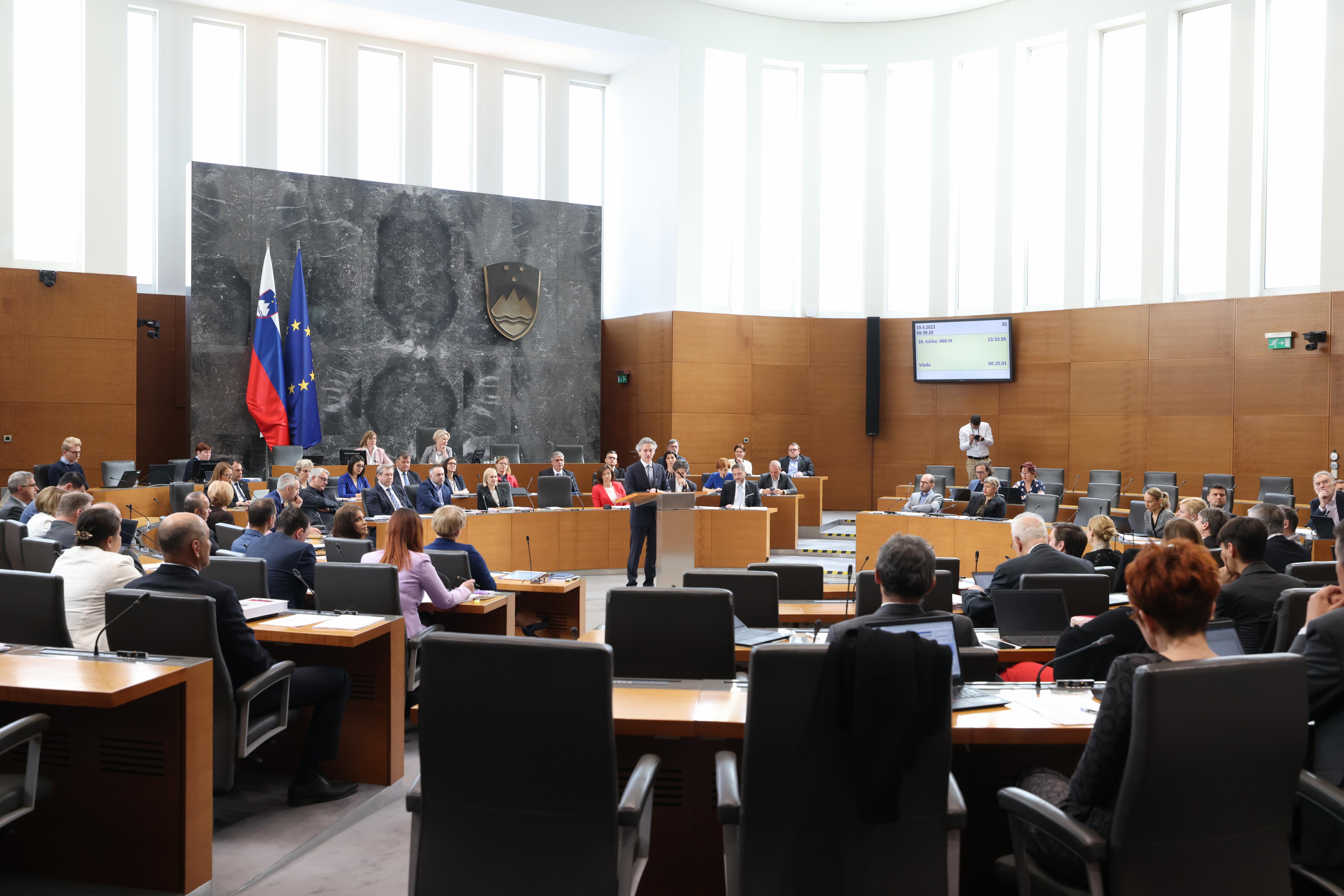 Predsednik vlade dr. Golob o interpelaciji dela vlade: Mi se raje ...