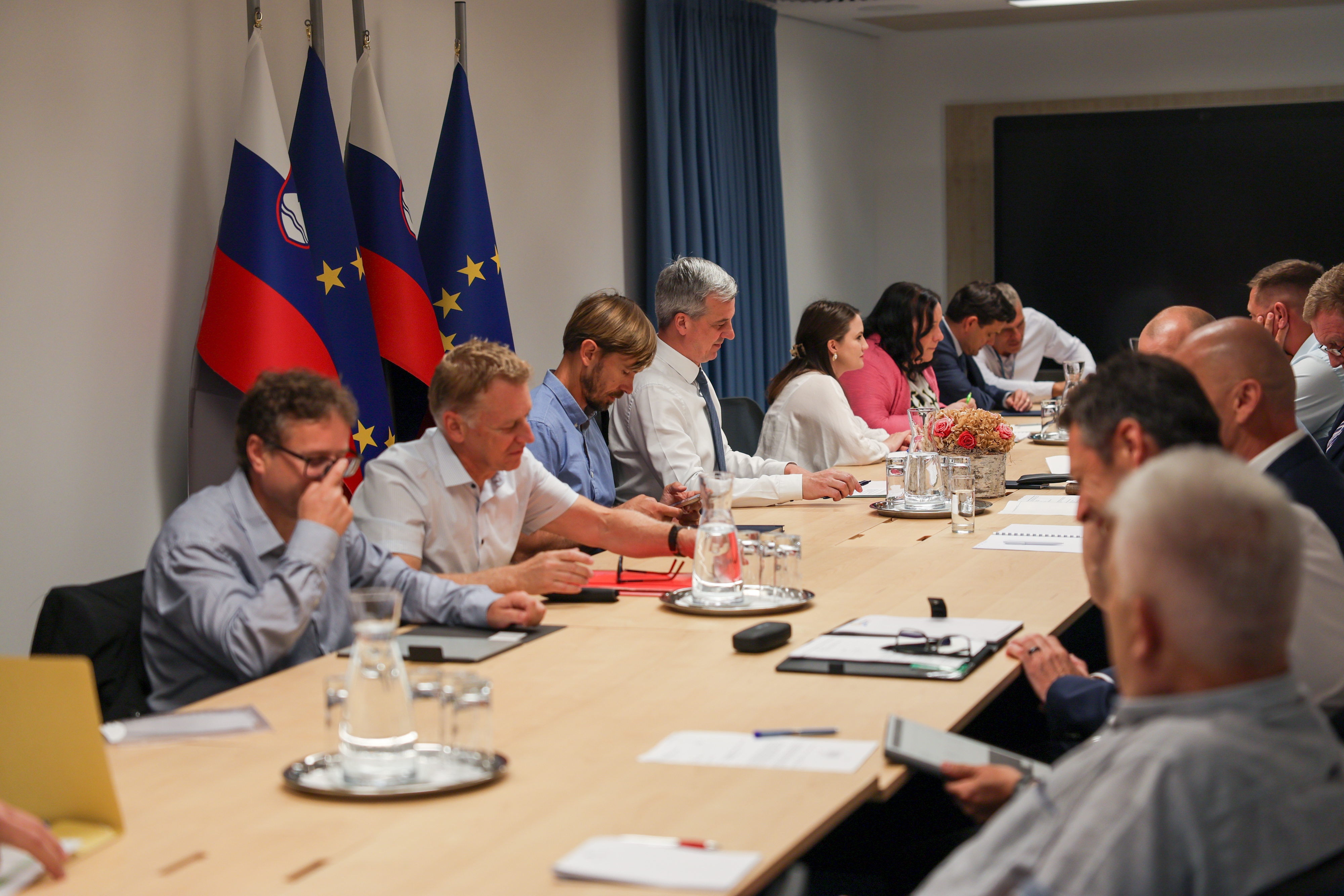 Vladna delovna skupina za JEK2 o sodelovanju z lokalnimi skupnostmi | GOV.SI