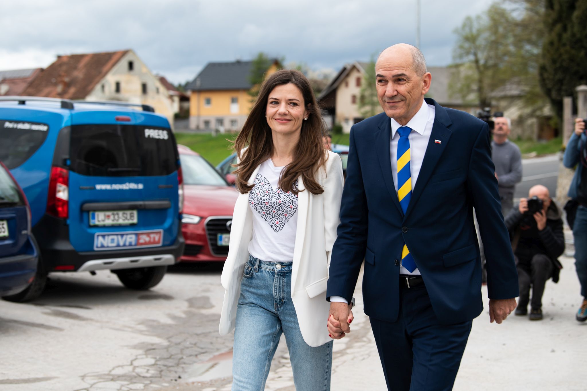 Prime Minister Janša already cast his vote | GOV.SI