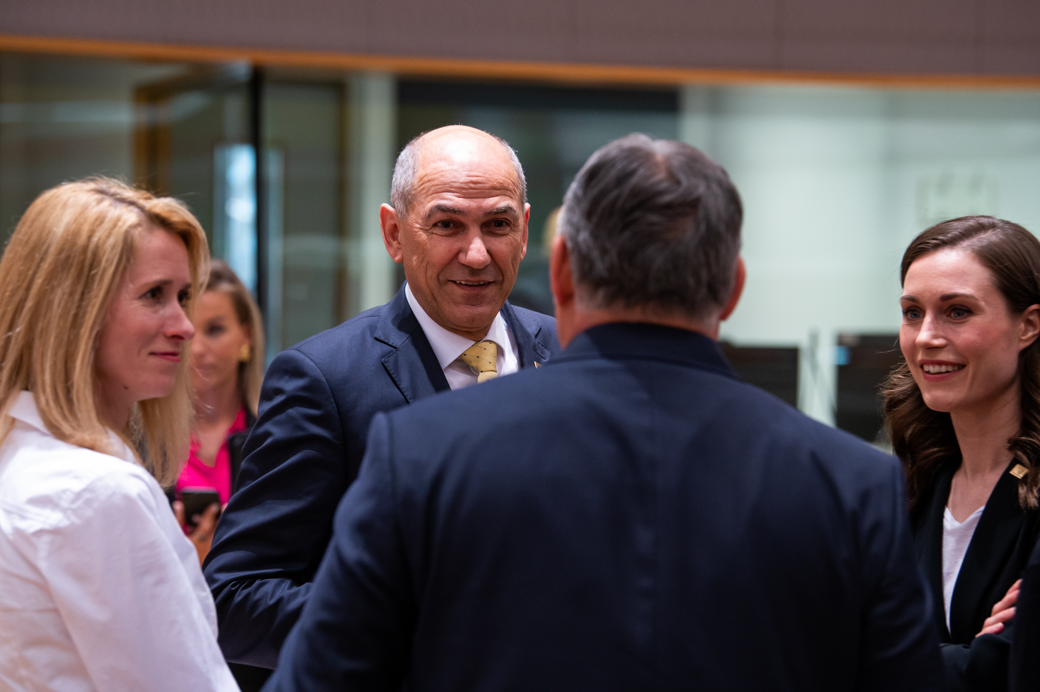 Predsednik vlade Janez Janša na izrednem zasedanju Evropskega sveta ...