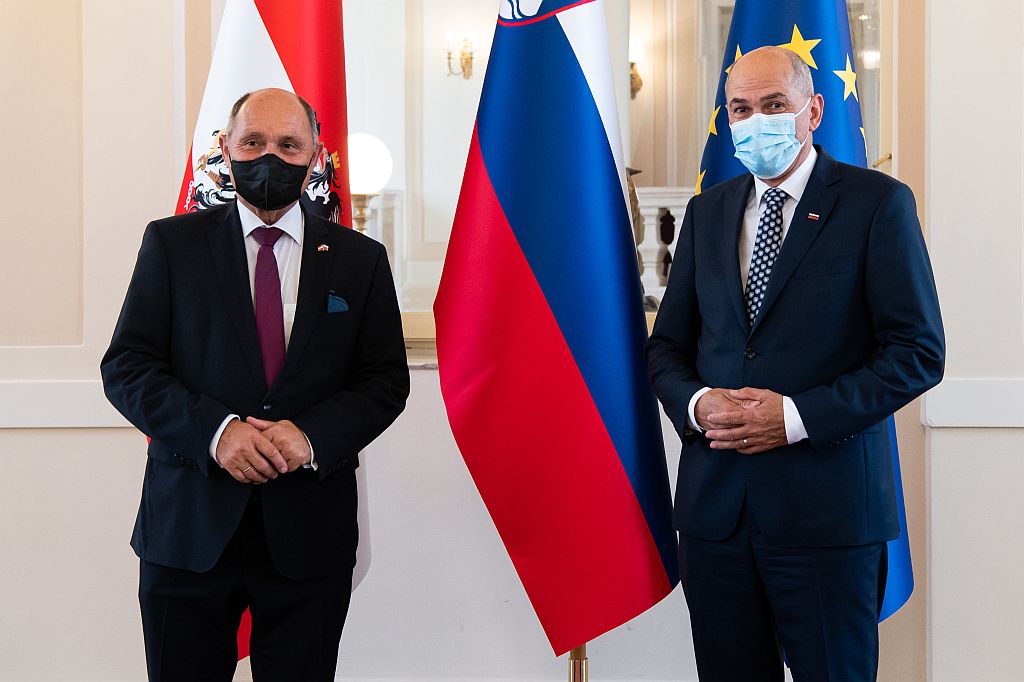 Predsednik vlade Janez Janša sprejel predsednika Državnega zbora ...