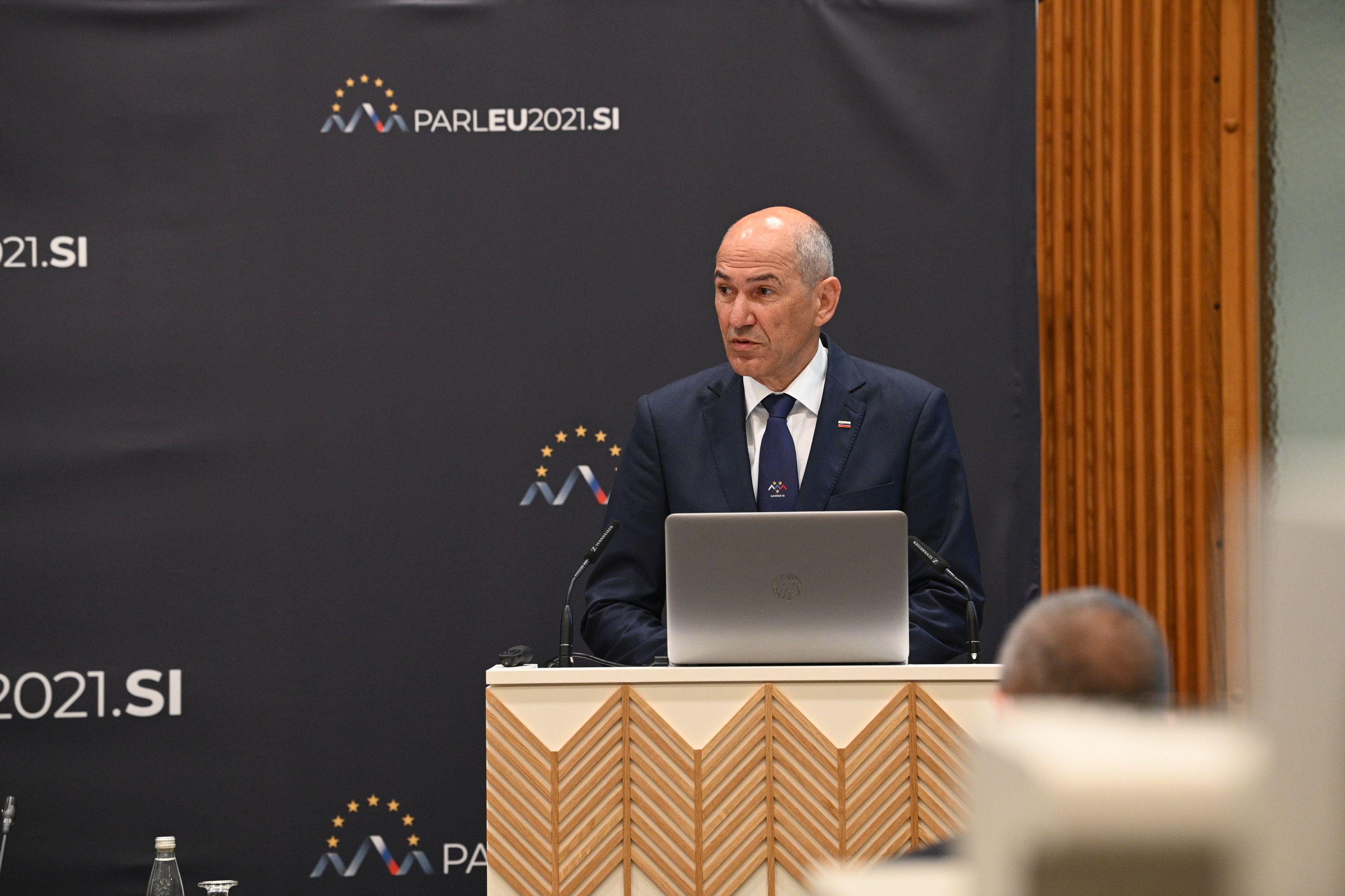 Predsednik vlade Janez Janša: Doseči moramo soglasje okrog dejstva, da ...