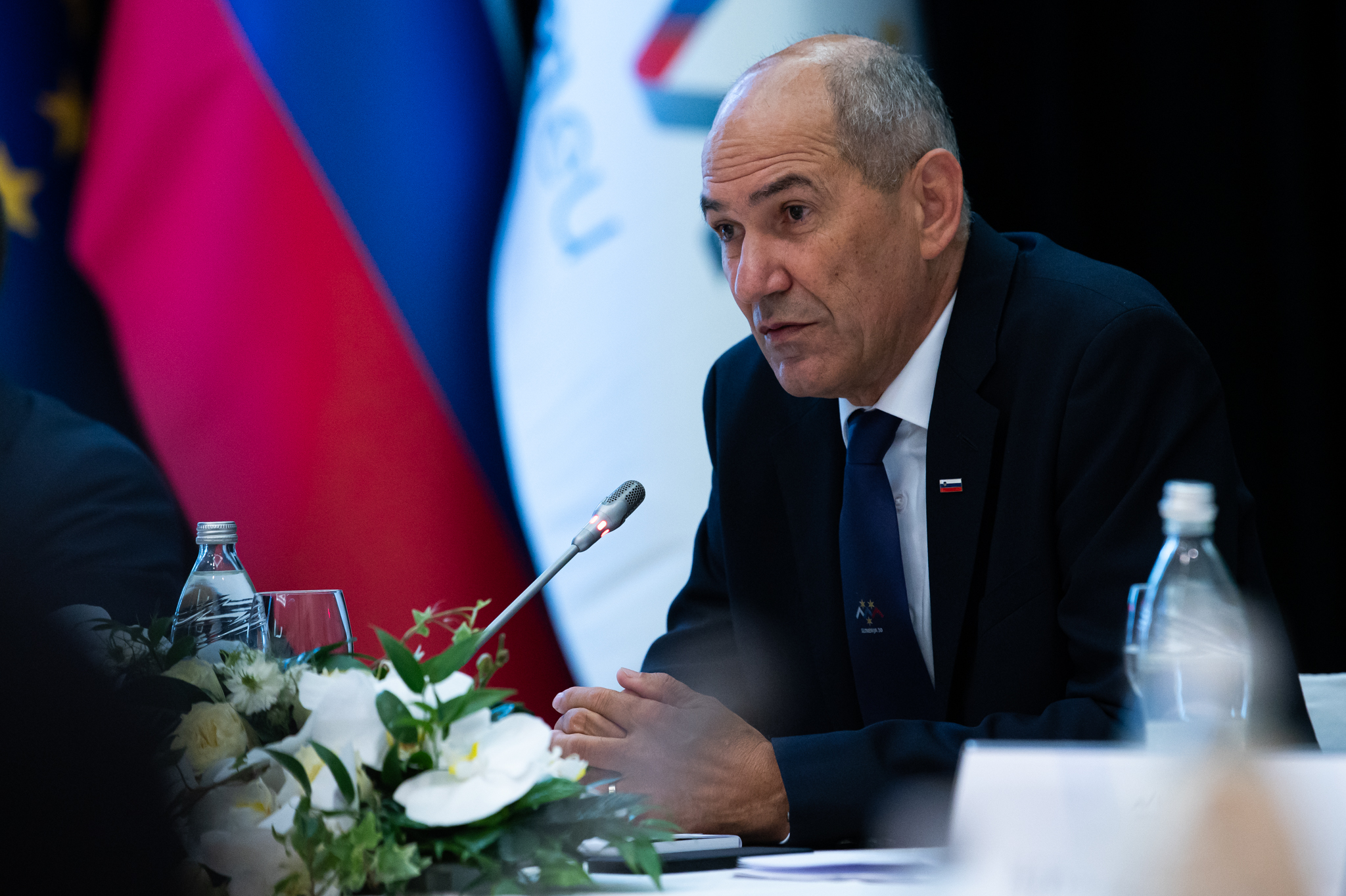 Predsednik vlade Janez Janša na srečanju z vodji stalnih predstavništev ...