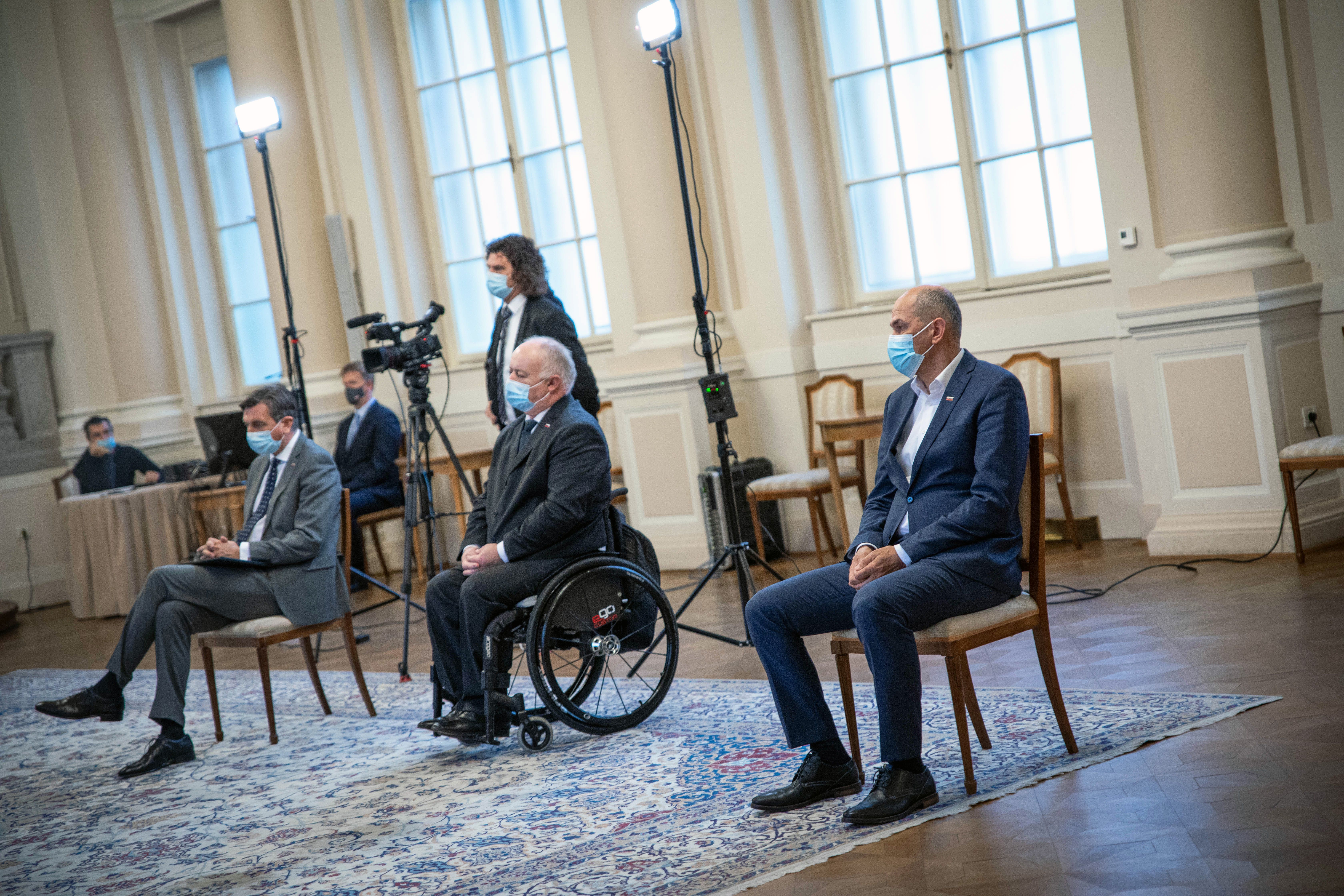 Predsednik vlade Janez Janša skupaj s predsednikom Republike Slovenije ...