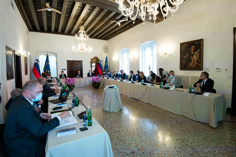 Vlada na obisku v Obalno-kraški regiji | GOV.SI