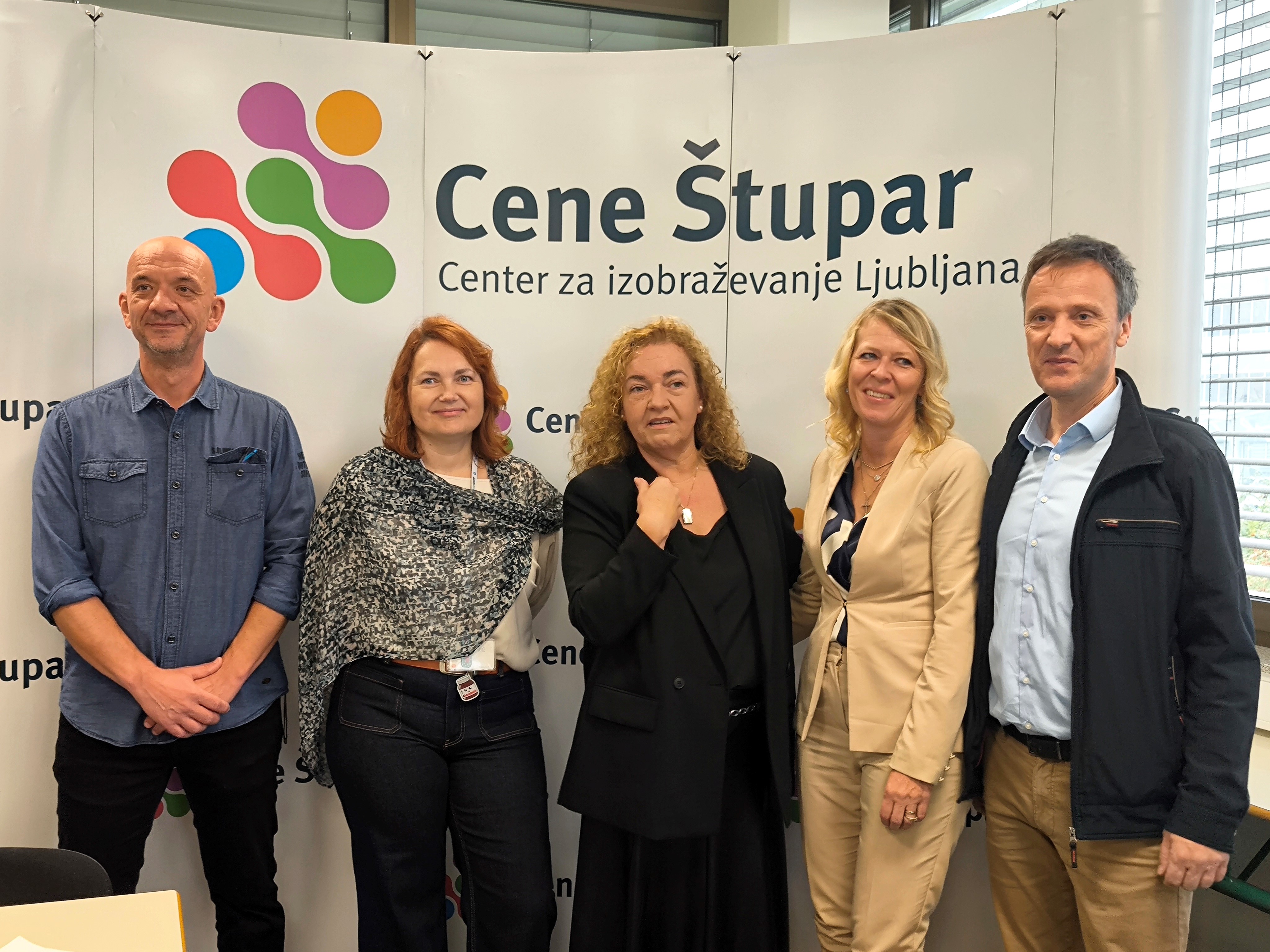 Vse več zanimanja za učenje slovenščine med tujci iz tretjih držav | GOV.SI