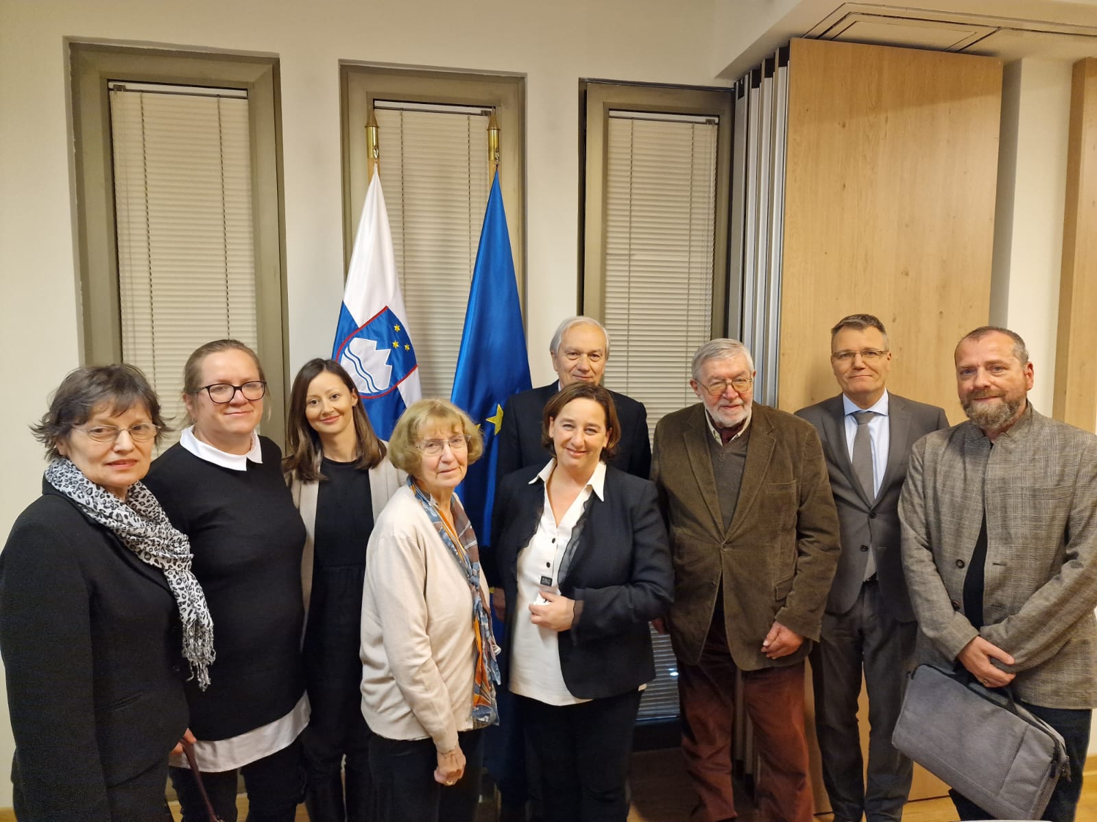 Državna sekretarka Vesna Humar pri Slovencih v Srbiji | GOV.SI